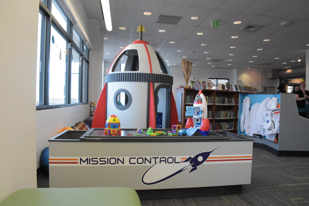 Kids ‘Explore’ Space at Library’s New Mission Control – DCL Press Releases